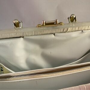 Atlas | Bags | Vintage 96s Collectable White Wicker Seashell Window ...